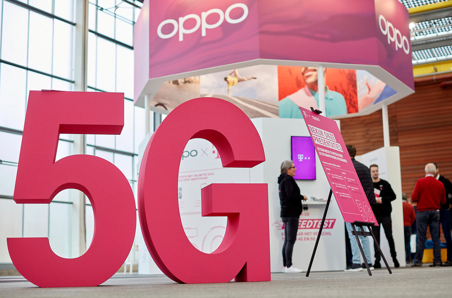 Oppo demonstrates AR cloud gaming on Reno 5G smartphone | LetsGoDigital